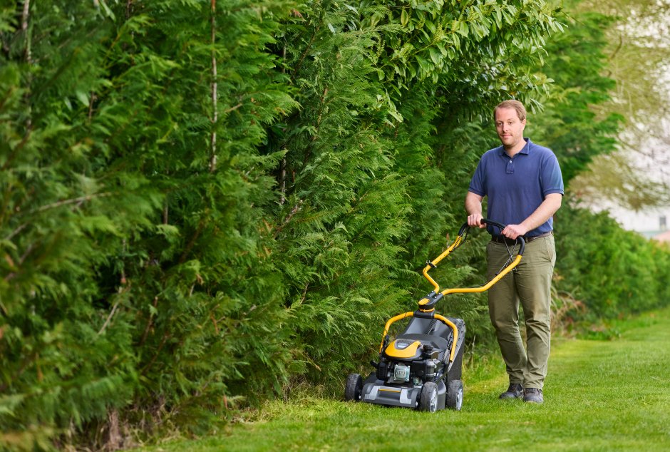 Stiga Benzin-Rasenmäher mit Radantrieb Combi 548 S – MotorLand.at